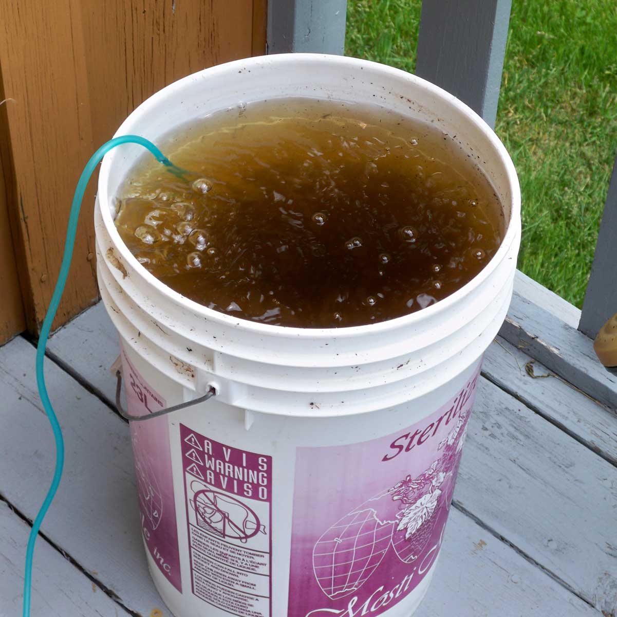 How to Make an Easy & Effective Compost Tea for Your Sick Cannabis ...